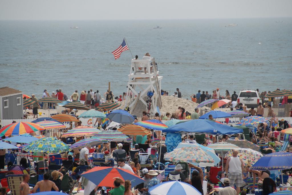 Air Show Flies High Over Jones Beach | WNYC | New York Public Radio ...