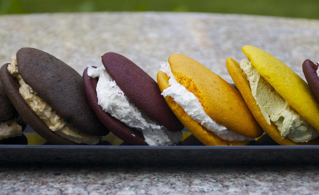 calls-whoopie-pie-theory-restaurant-selection-and-more-the-sporkful-wnyc