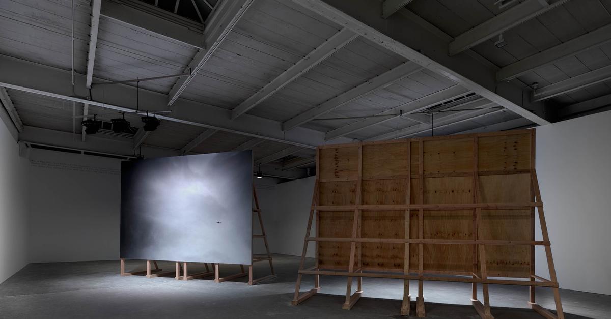 Felix Gonzalez Torres Art Installations Felix Gonzalez Torres MMK