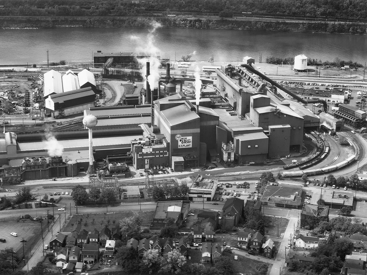 A Rust Belt Story Retold, Through Portraits Of The Women Who Lived It ...