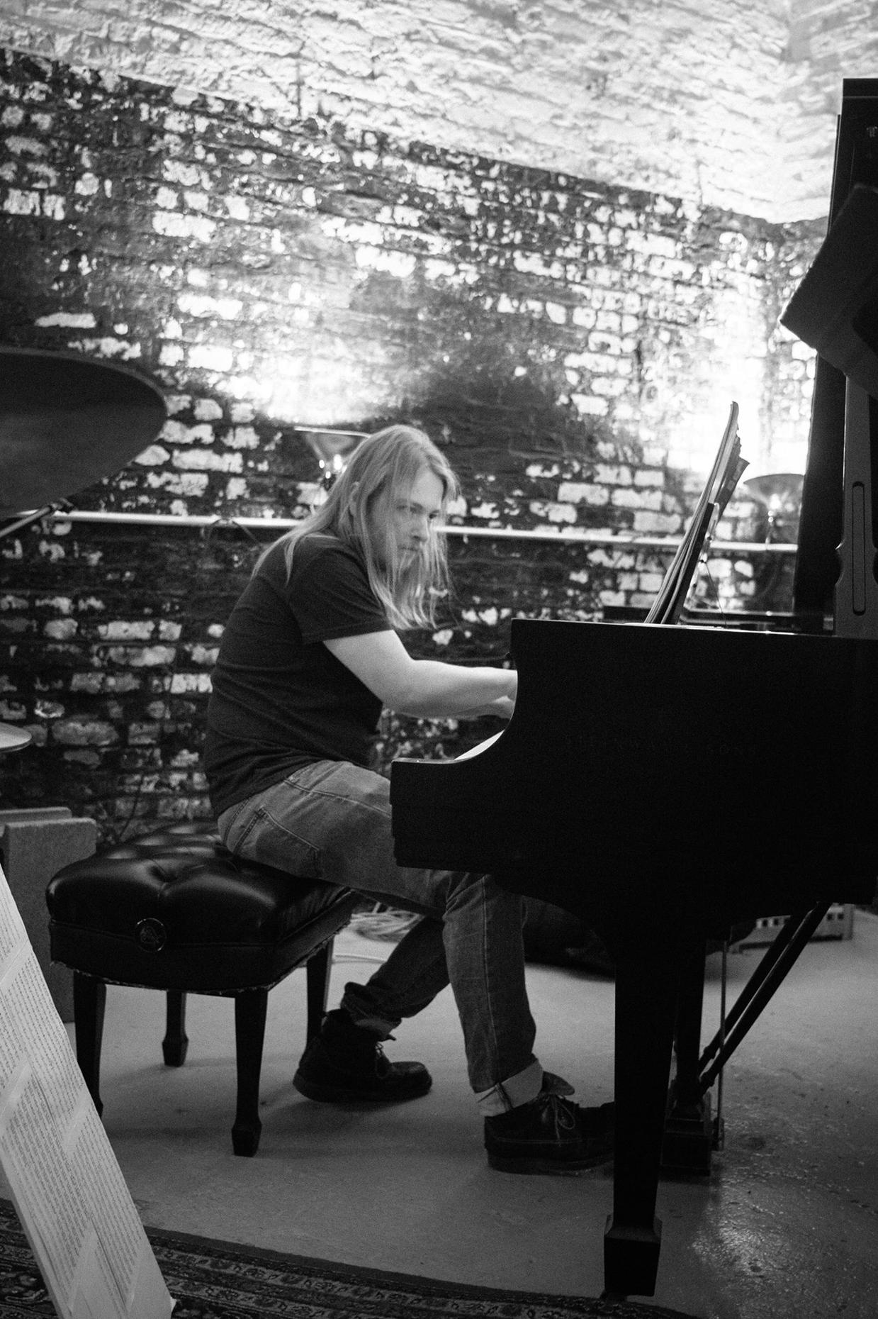 Video Premiere: Robert Honstein's 'Grand Tour' | Q2 Music | WQXR