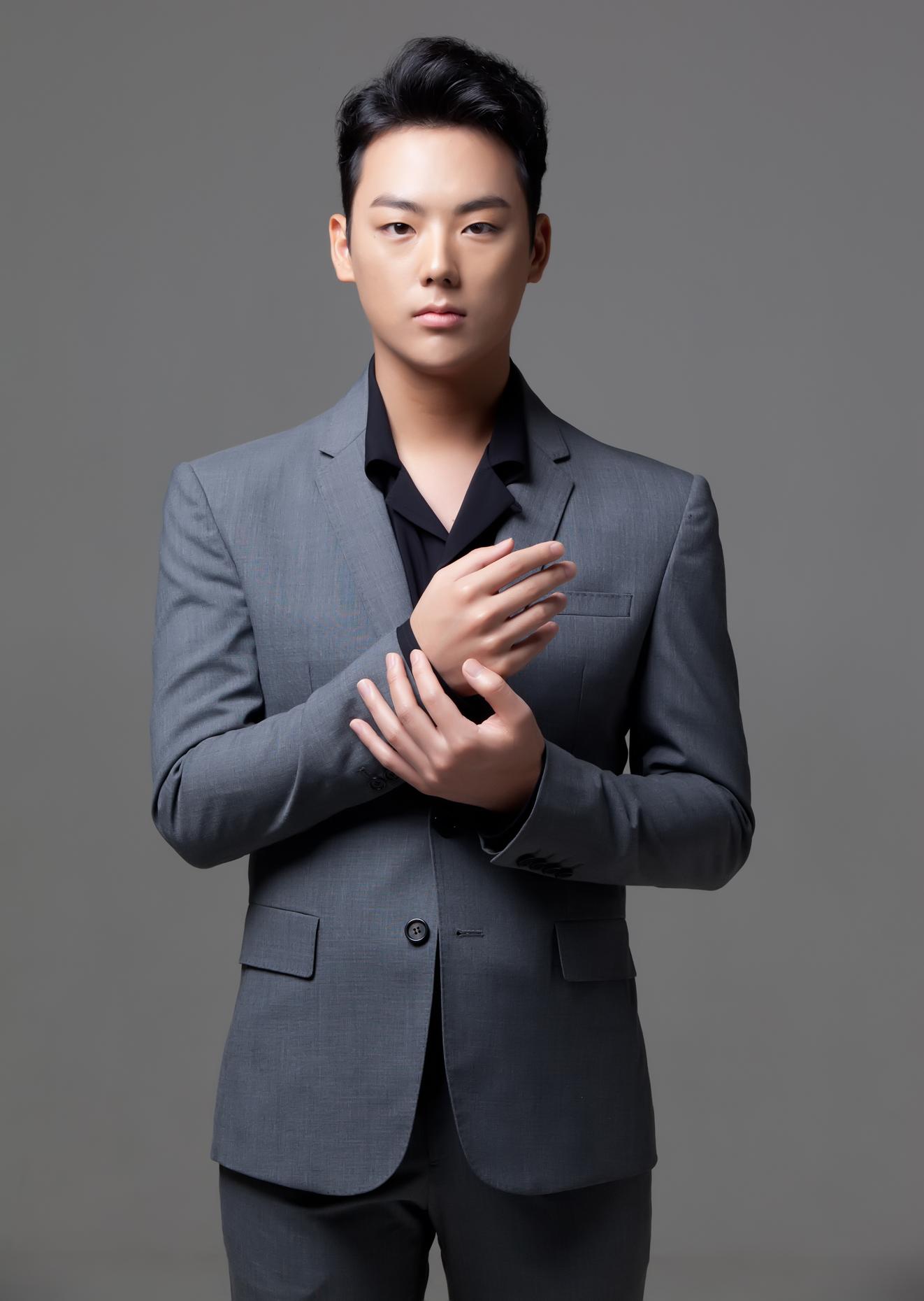 Watch: Pianist Changyong Shin Live From The Greene Space | Midday ...