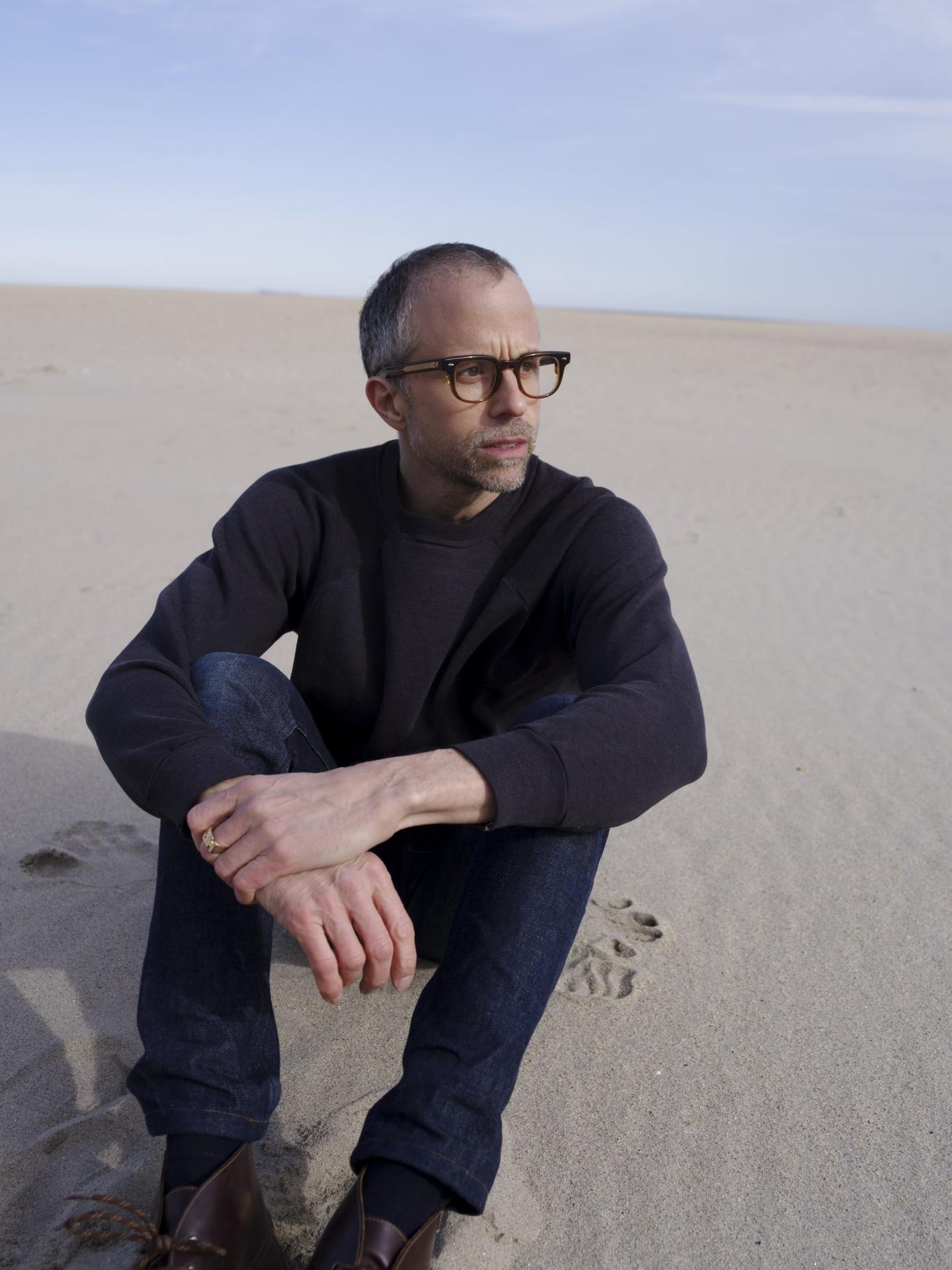 Songwriter Jesse Harris Plays At Subverting and Bending Time ...