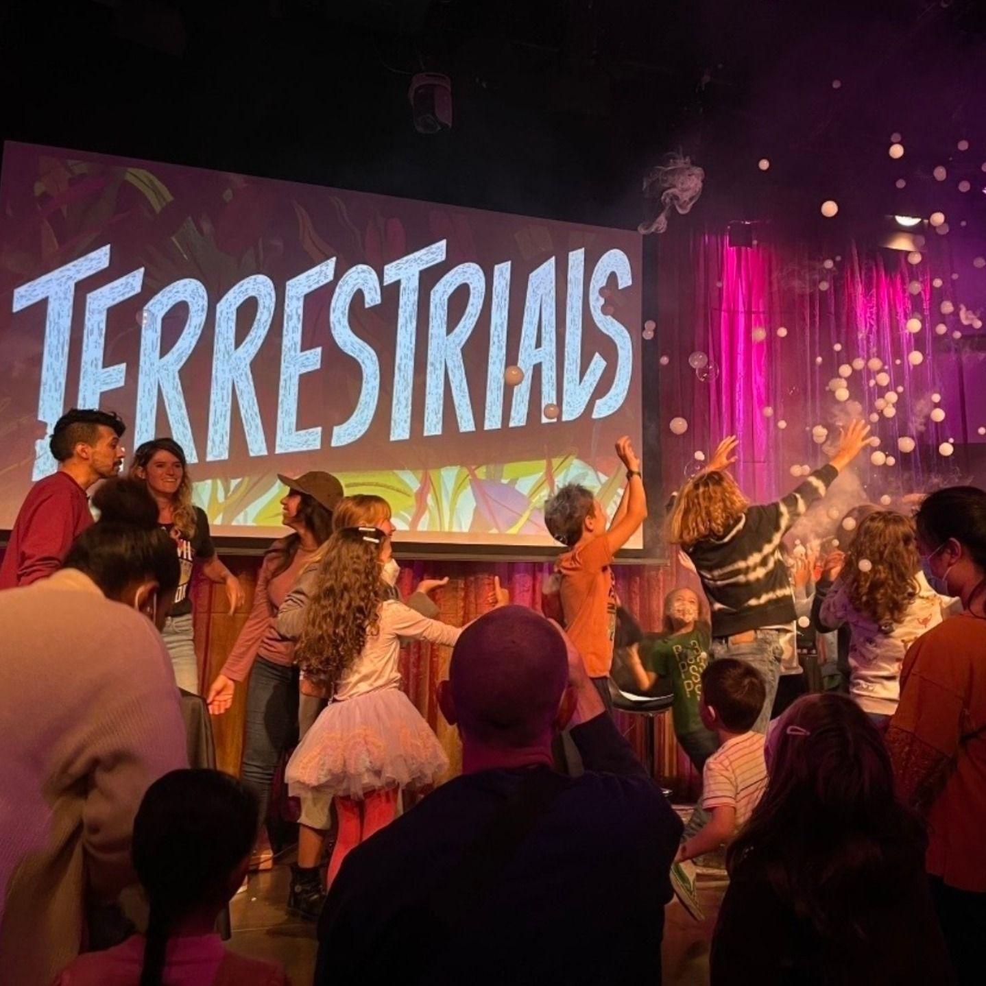 Bugapalooza! LIVE! Jumping spiders, hissing roaches, and more ...