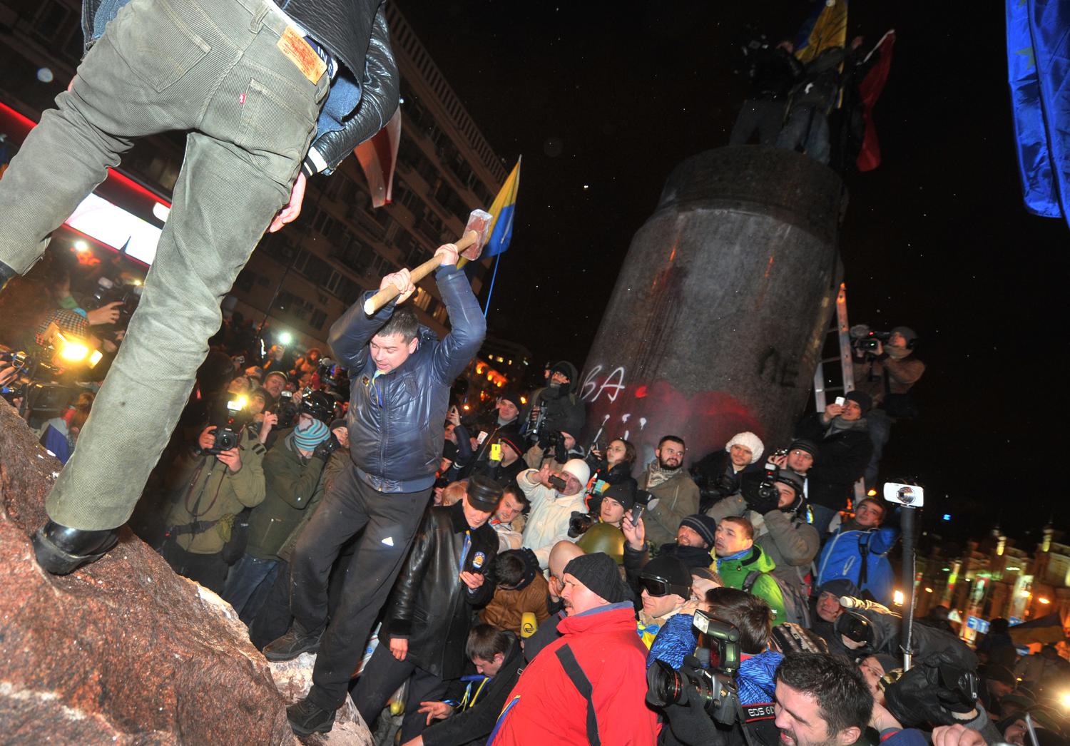 Ukraine & The Significance of a Statue | The Takeaway | WNYC Studios