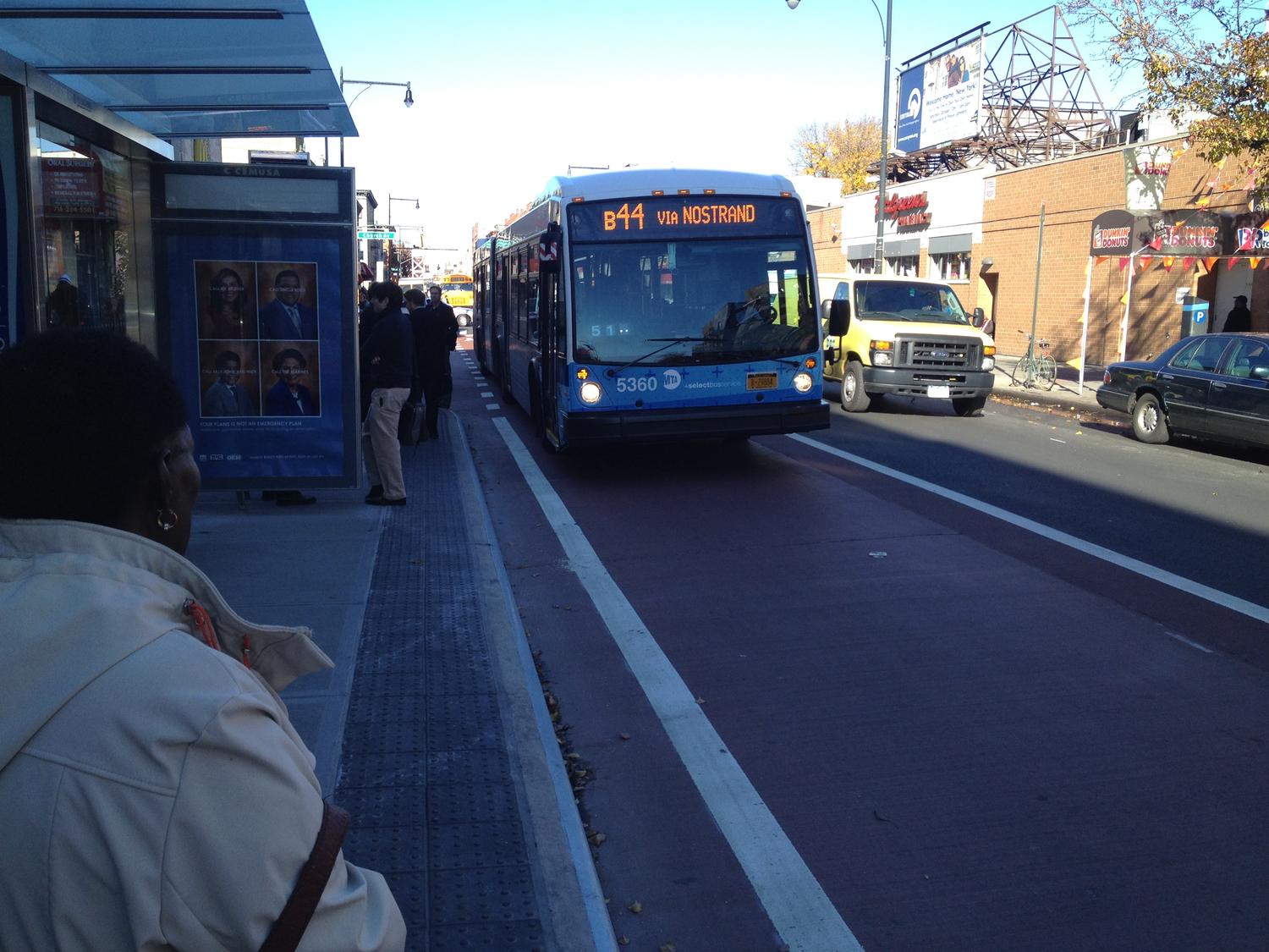 Select Bus Service Debuts in Brooklyn, Not Without Kinks | WNYC | New ...