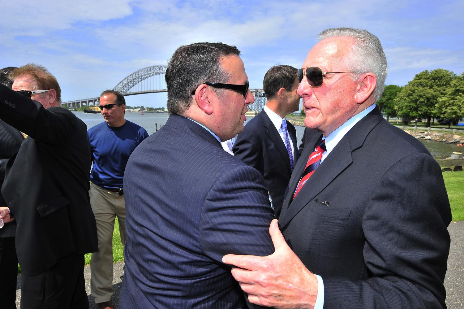 Christie 'Protected' Bridgegate Mastermind Wildstein, and Other ...