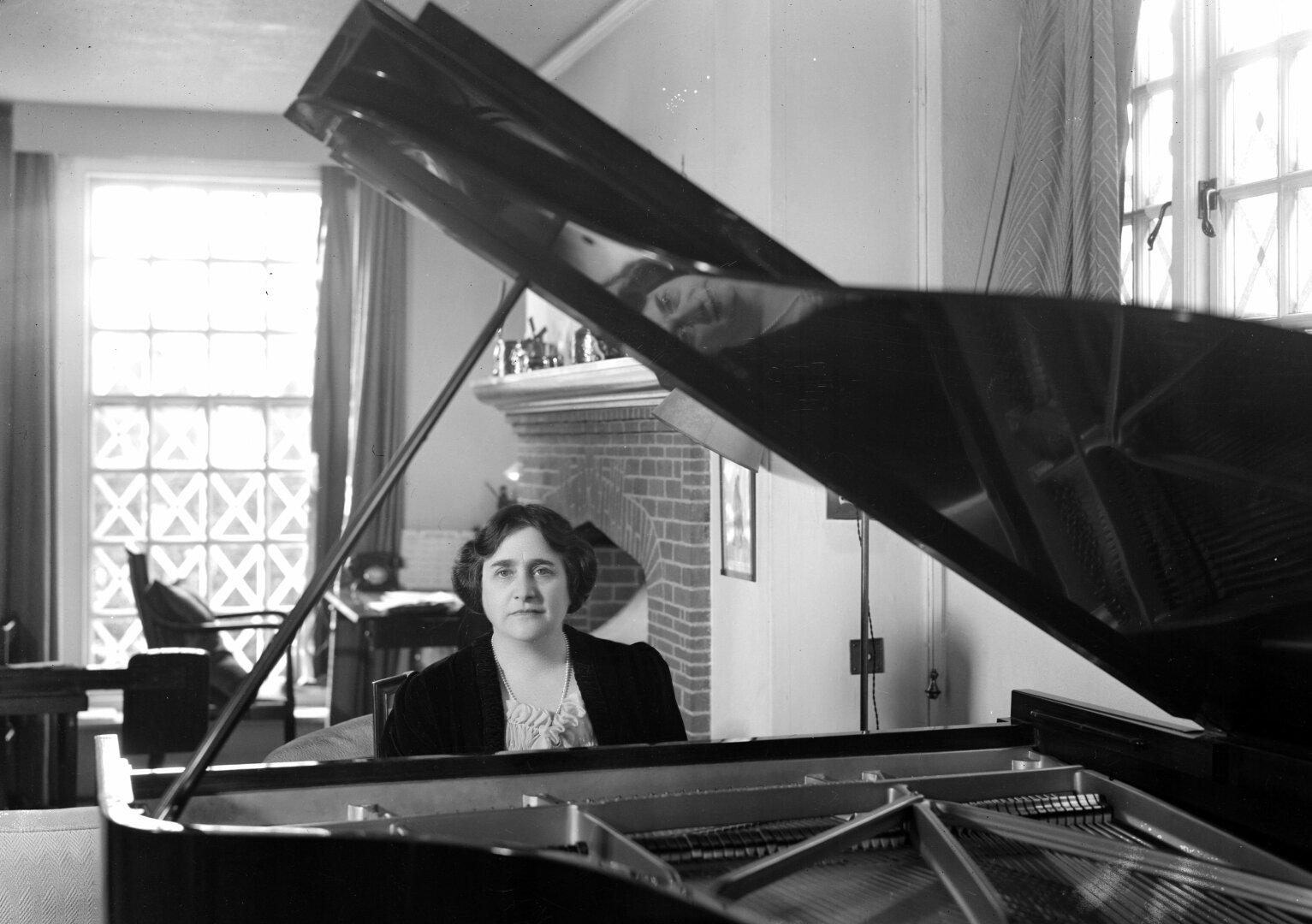 Cultural Glue | Fishko Files | WNYC Studios