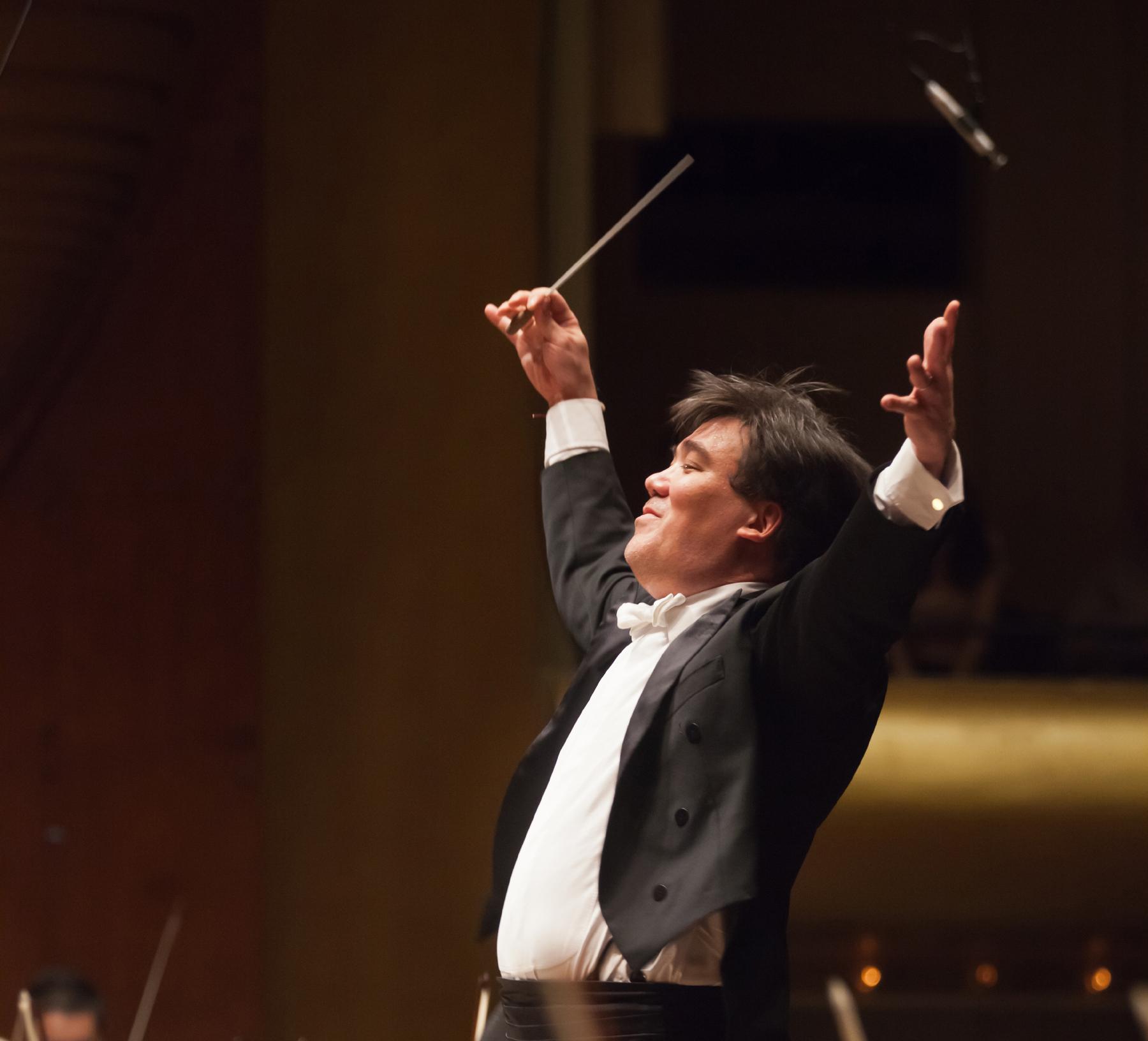 Van Zweden and Gilbert Conduct Mozart, Shostakovich and Brahms | The ...