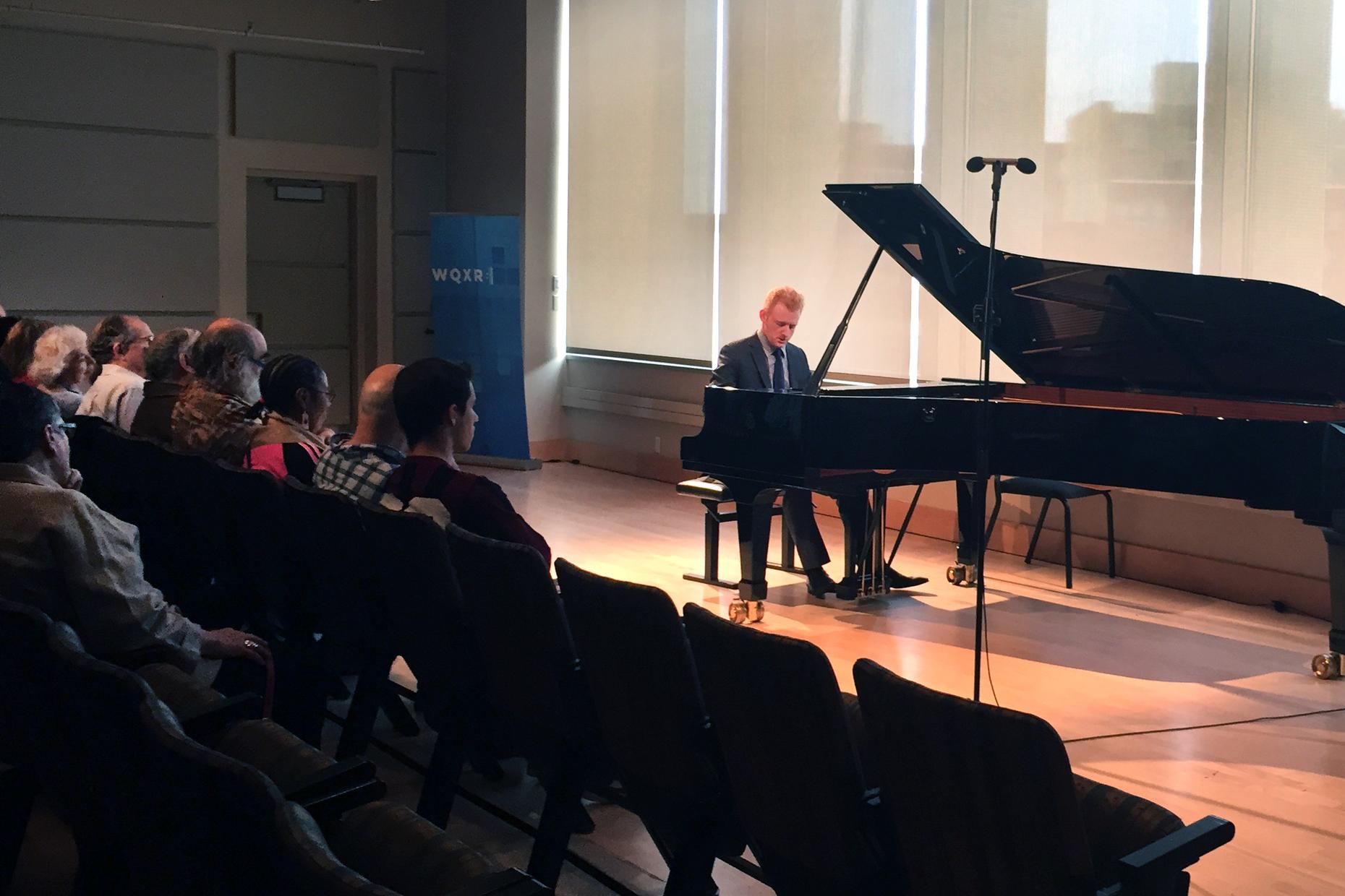 Steven Beck Plays Beethoven's Piano Sonata in F Minor, Op. 2, No. 1 ...