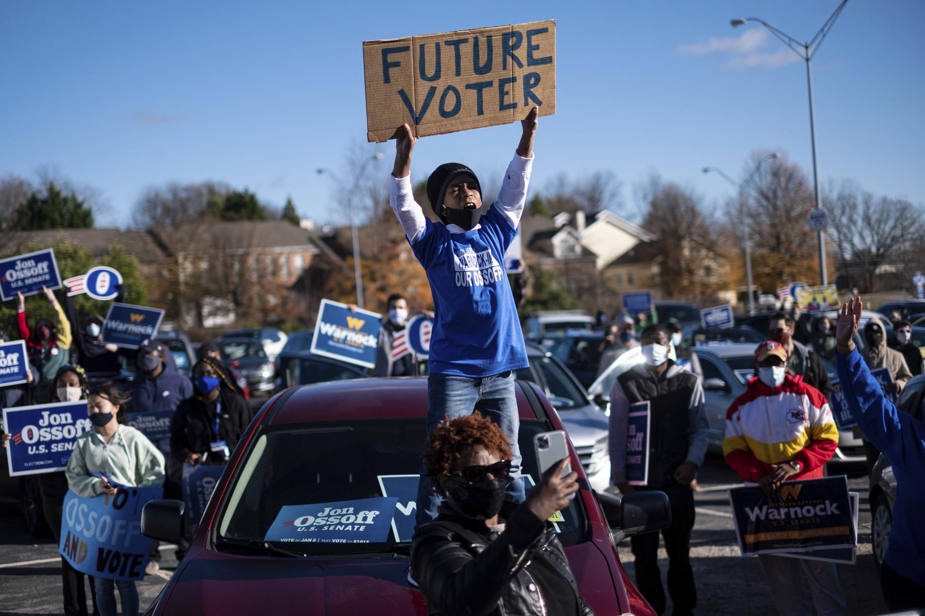 Warnock Beats Loeffler; Trump Allies Make Last Stand in Congress | The ...