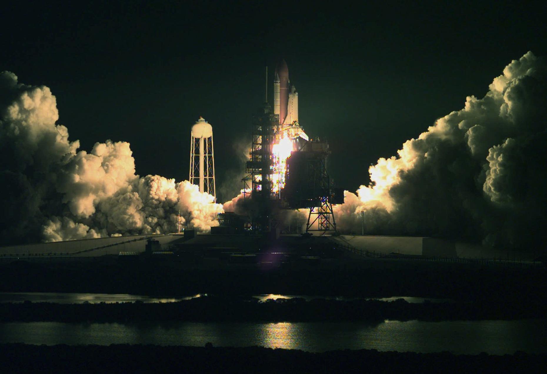 Signaling from the Stars: The Economic Engines of Space Exploration ...