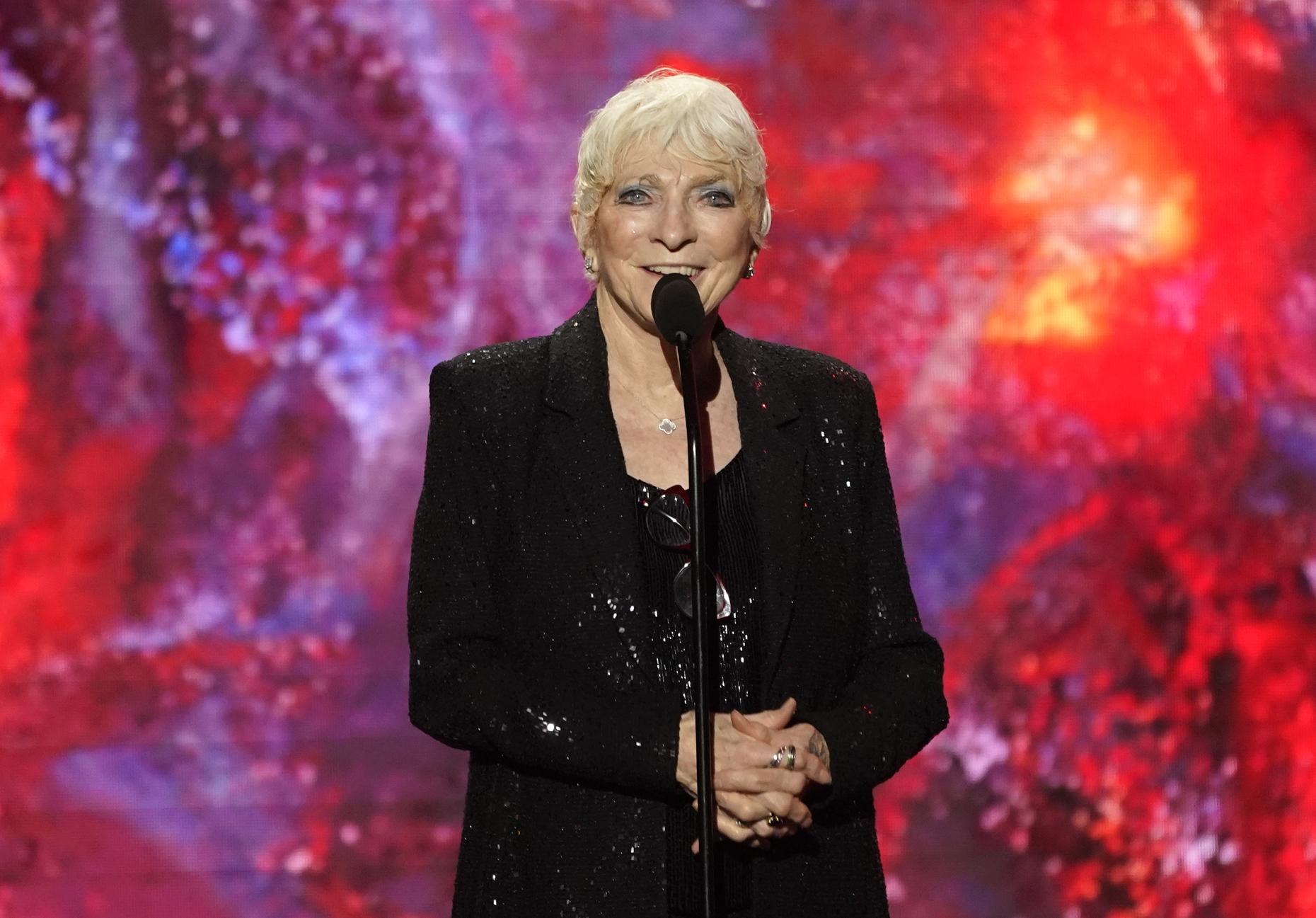 Judy Collins Reflects on 'Wildflowers'; How to Grow Your Own Herb ...
