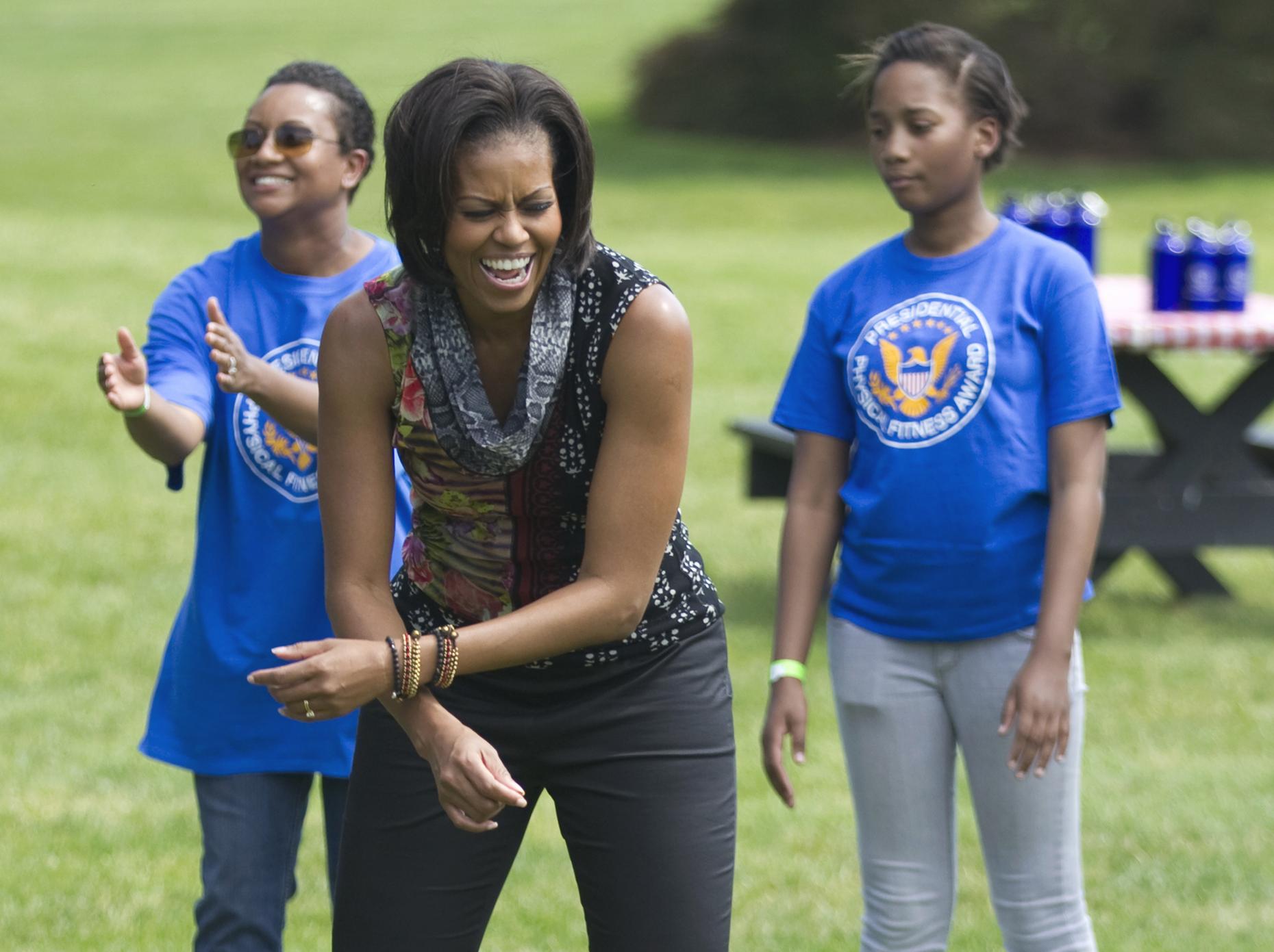 She Loves Herself When She's Laughing, and Then Again When She's ...