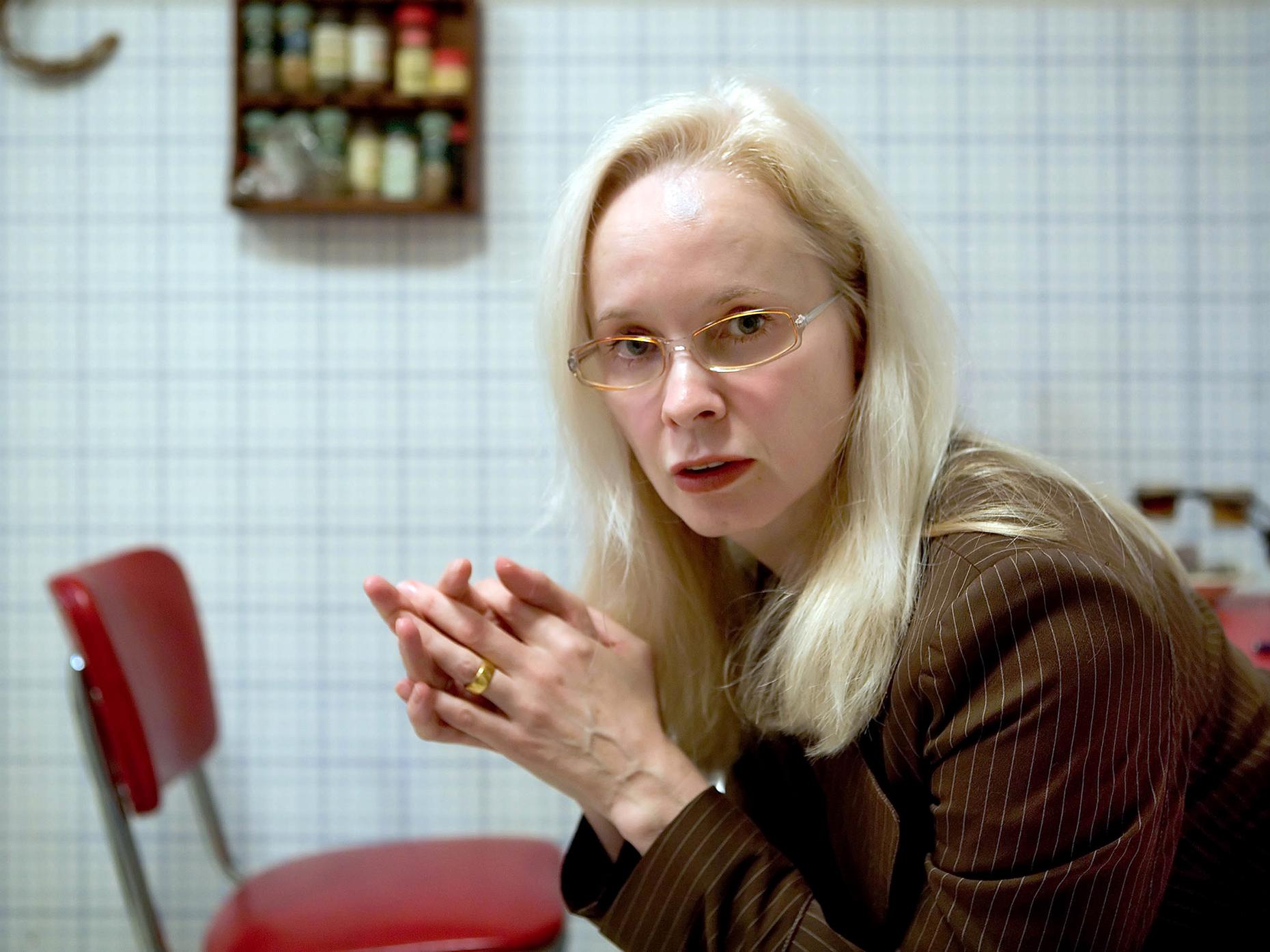 Mary Gaitskill Reads "Acceptance Journey" | The Writer's Voice: New ...