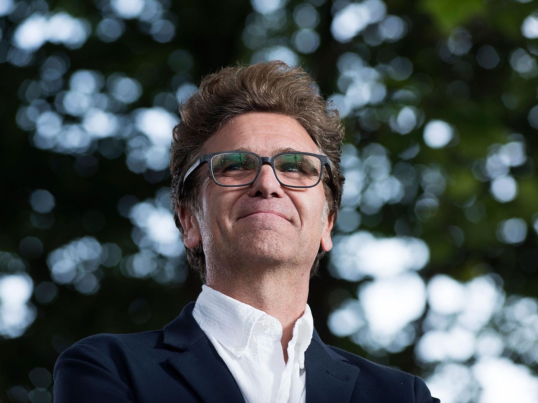 David Means Reads “Two Nurses, Smoking” | The Writer's Voice: New ...