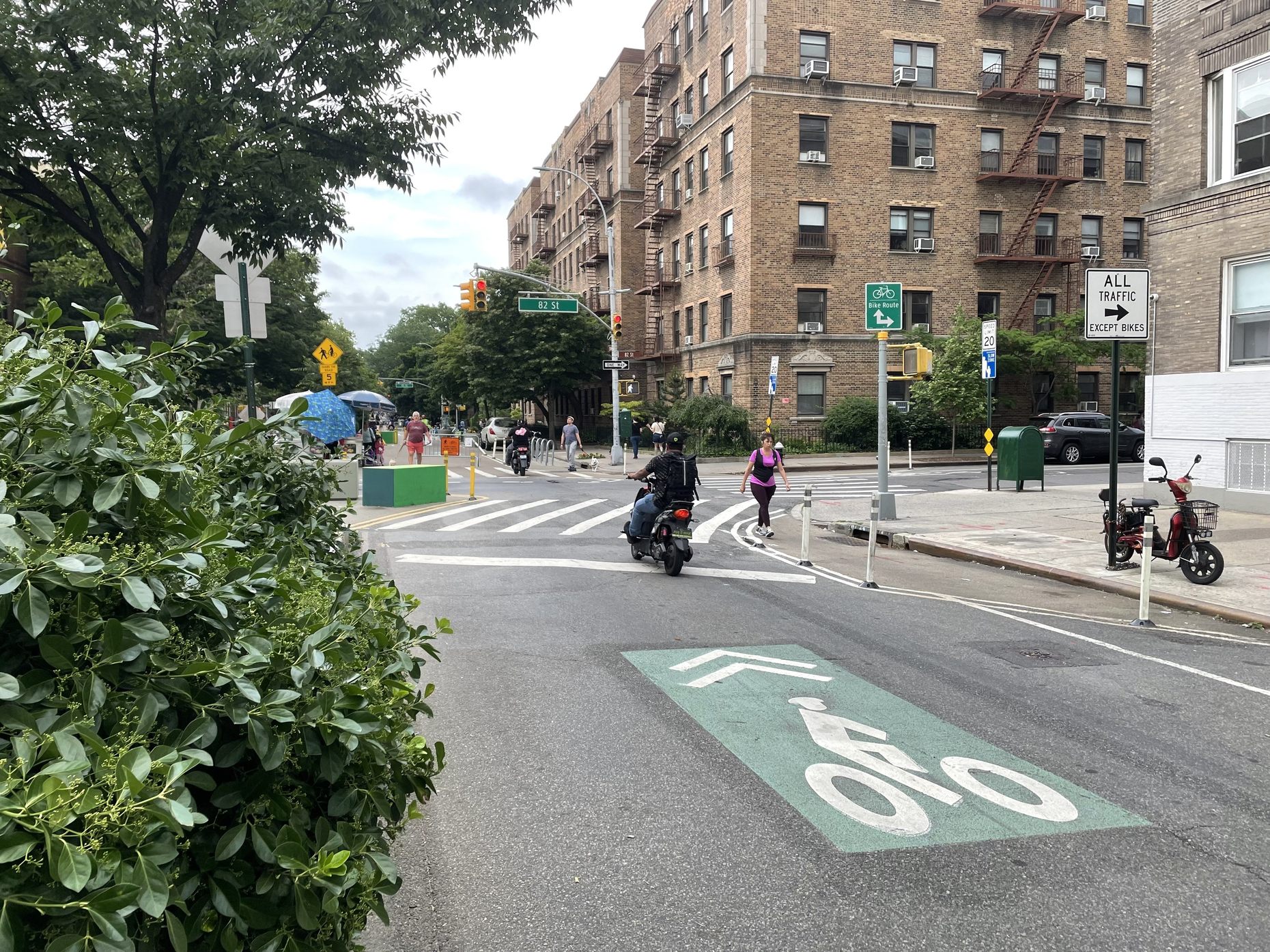 On Jackson Heights’ open street, NYC’s ‘moped crisis’ is in full ...