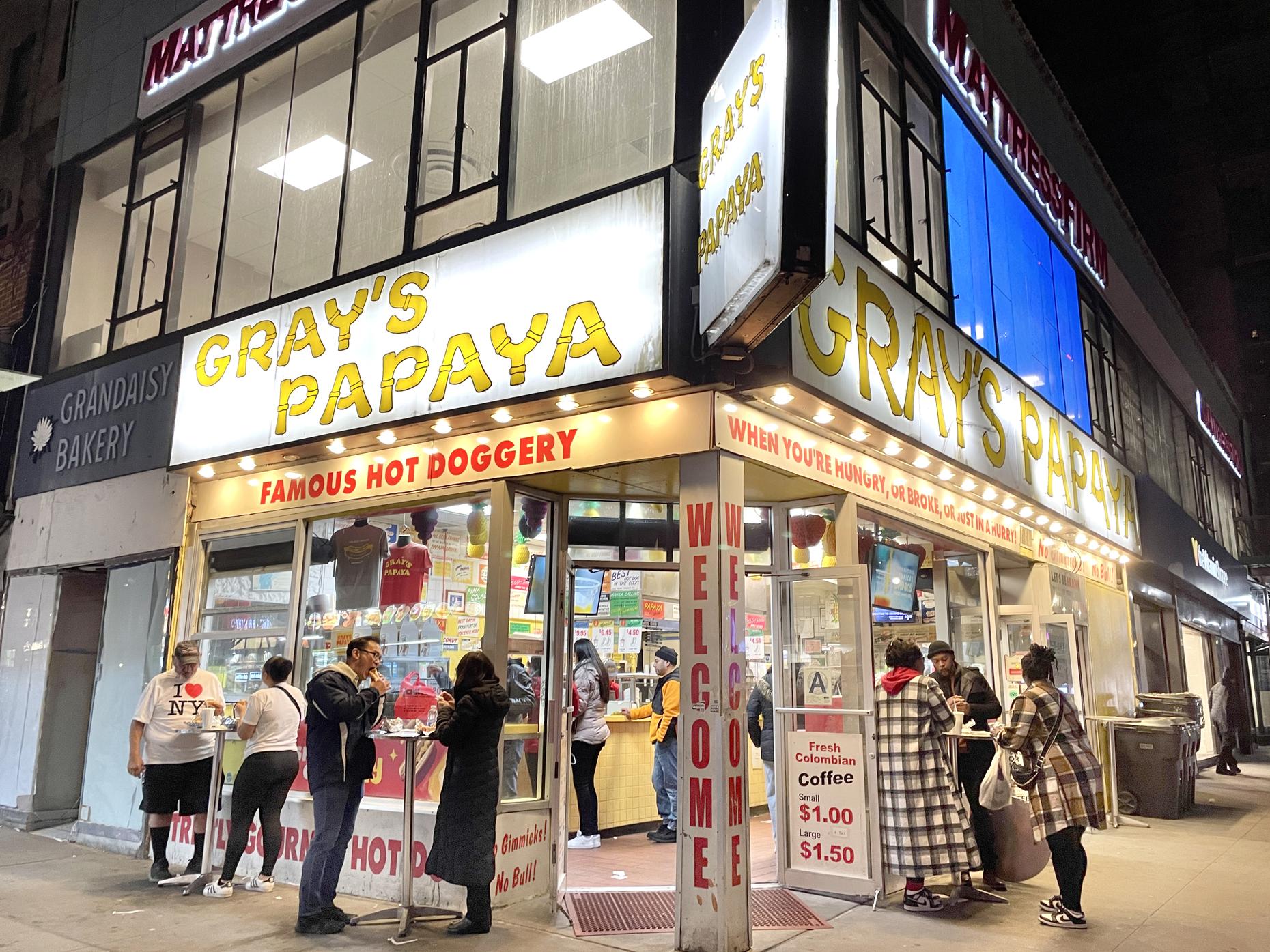 Return of the King: The Papaya Wars rage in NYC | WNYC | New York ...