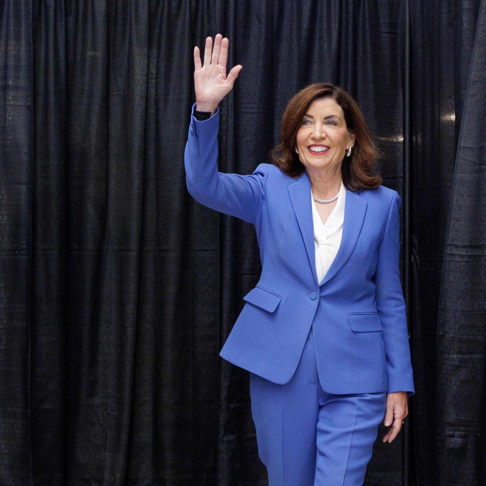 Gov. Hochul's pugilistic posture on redistricting | WNYC | New York ...