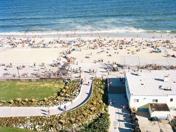 WNYC | New York Public Radio, Podcasts, Live Streaming Radio, News