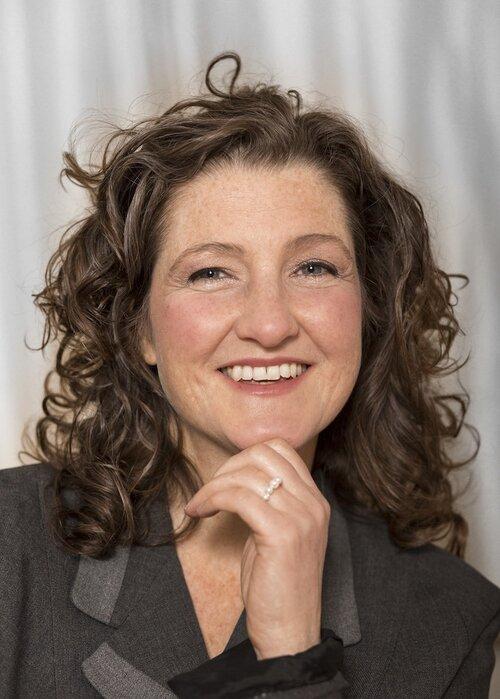 #4663, 40th Anniversary and Queen Elizabeth's Funeral | New Sounds | WNYC