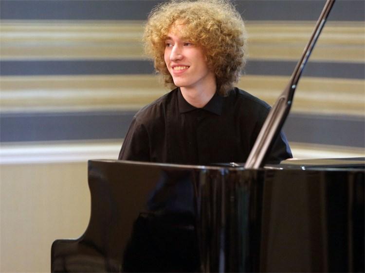 Pianists Jennifer Nicole Campbell and Michael Davidman | Young Artists ...