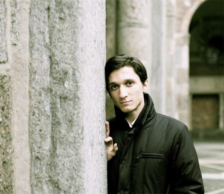 Pianist Alexander Romanovsky Debuts With Rachmaninoff | The New York ...